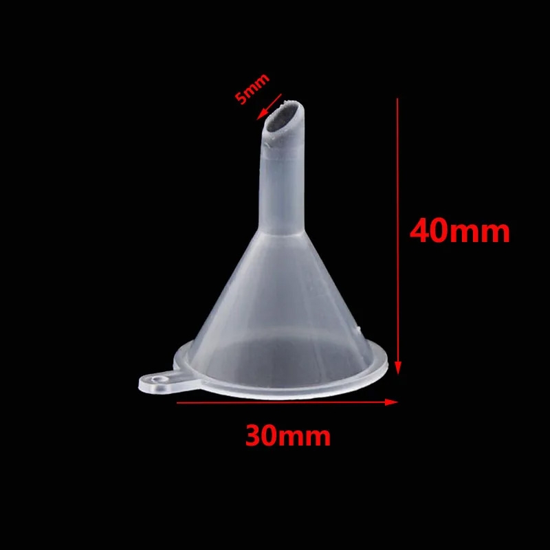 Jeu de trois entonnoirs en plastique de remplissage